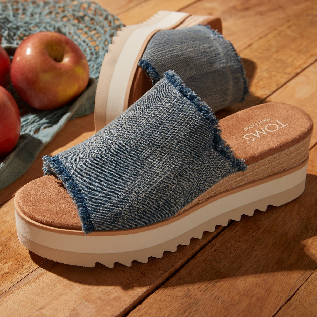 Diana Mule Wedge Sandal Dark Sky Textured Denim – TOMS.com