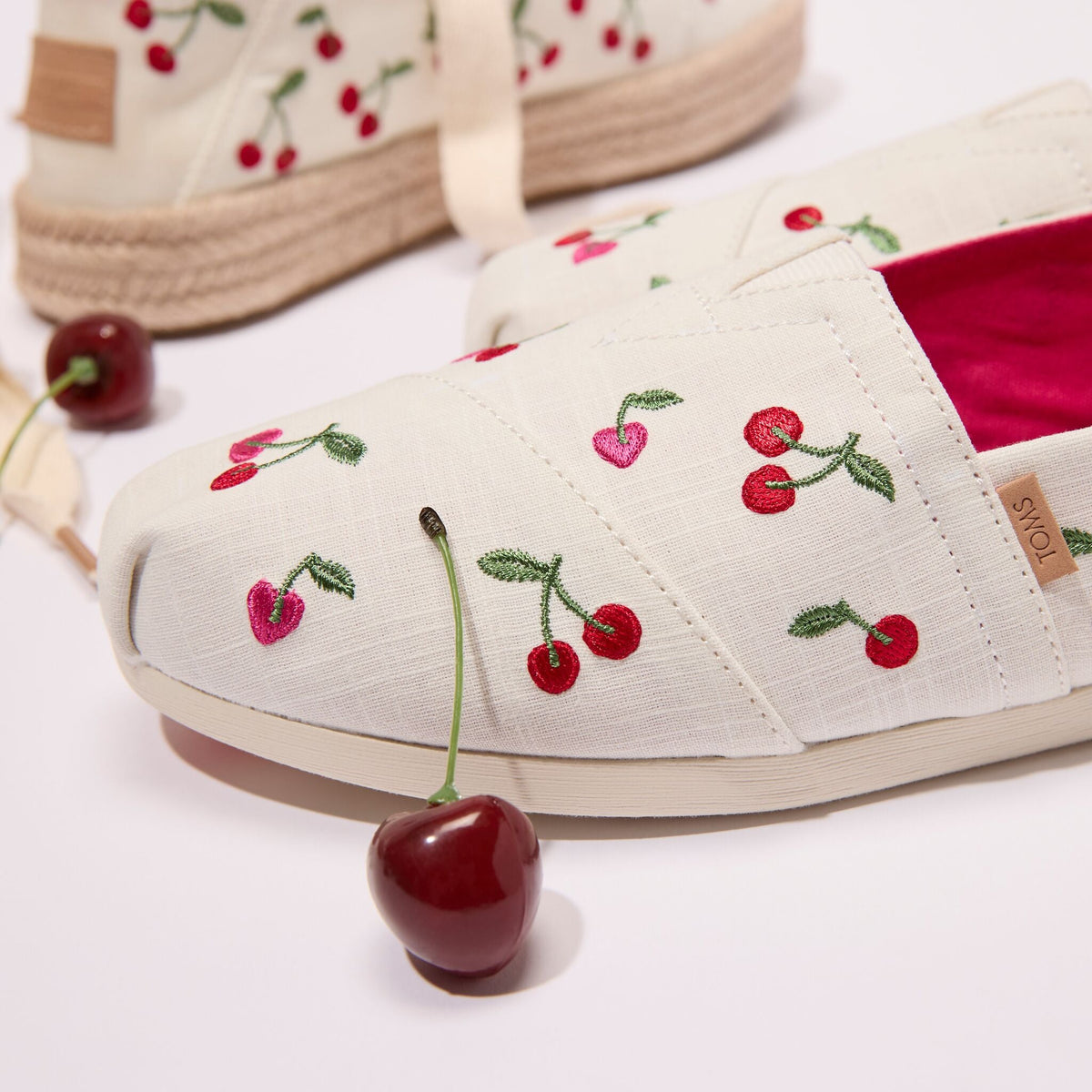 Womens Alpargata Classic Cherry Embroidery – TOMS.com